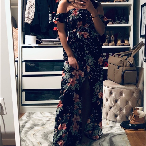 privy | Dresses | Privy Floral Long Flowy Slit Dress | Poshmark
